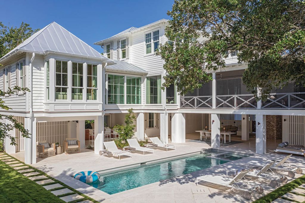 West Coast Style Meets Lowcountry Charm in a Sullivan’s Island Retreat ...